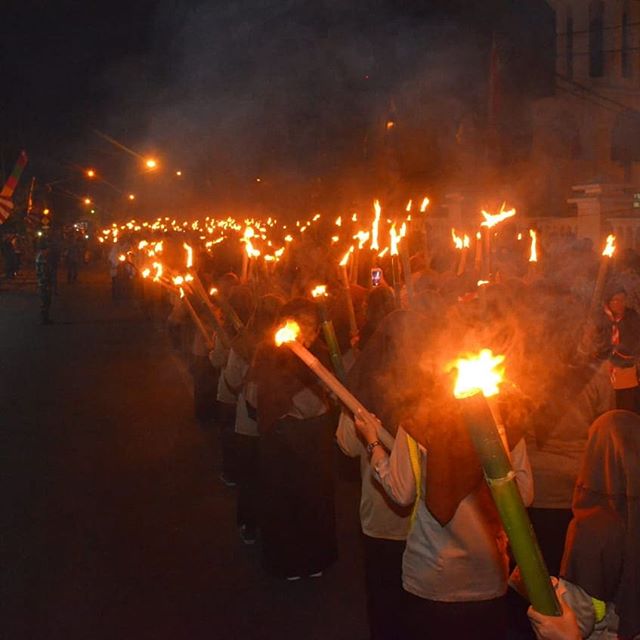 Upacara Taptu dan Pawai Obor ,Mengenang sejarah Detik-Detik Kemerdekaan ... Upacara Taptu dan Pawai Obor ,Mengenang sejarah Detik-Detik Kemerdekaan ...